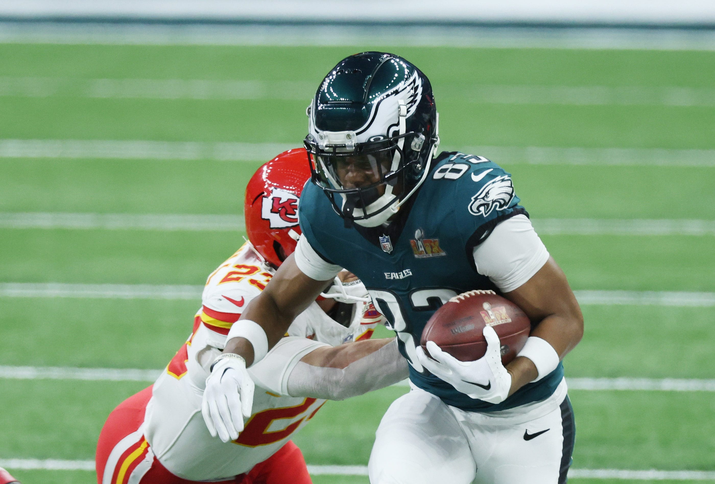 Eagles Set to Trade 1,200-Yard WR to Bills to Free Up Cap Space