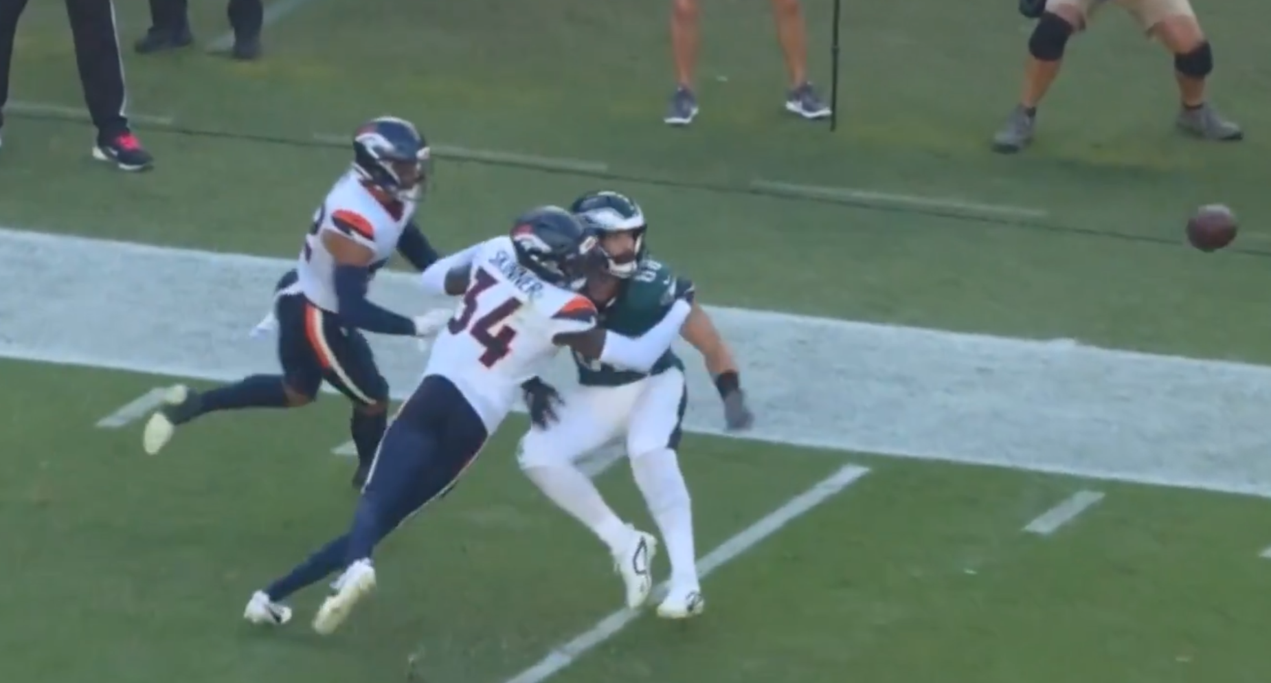 Eagles Fans Furious After Refs Miss Obvious Holding Call on Final Play ...