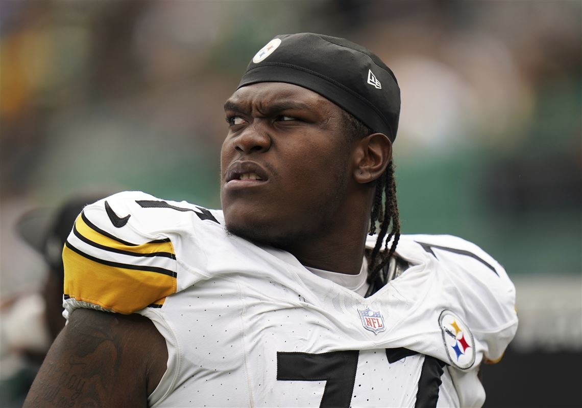 Steelers OT 300 Pounds Speaks Out After Celebration Tackle on Aaron Rodgers