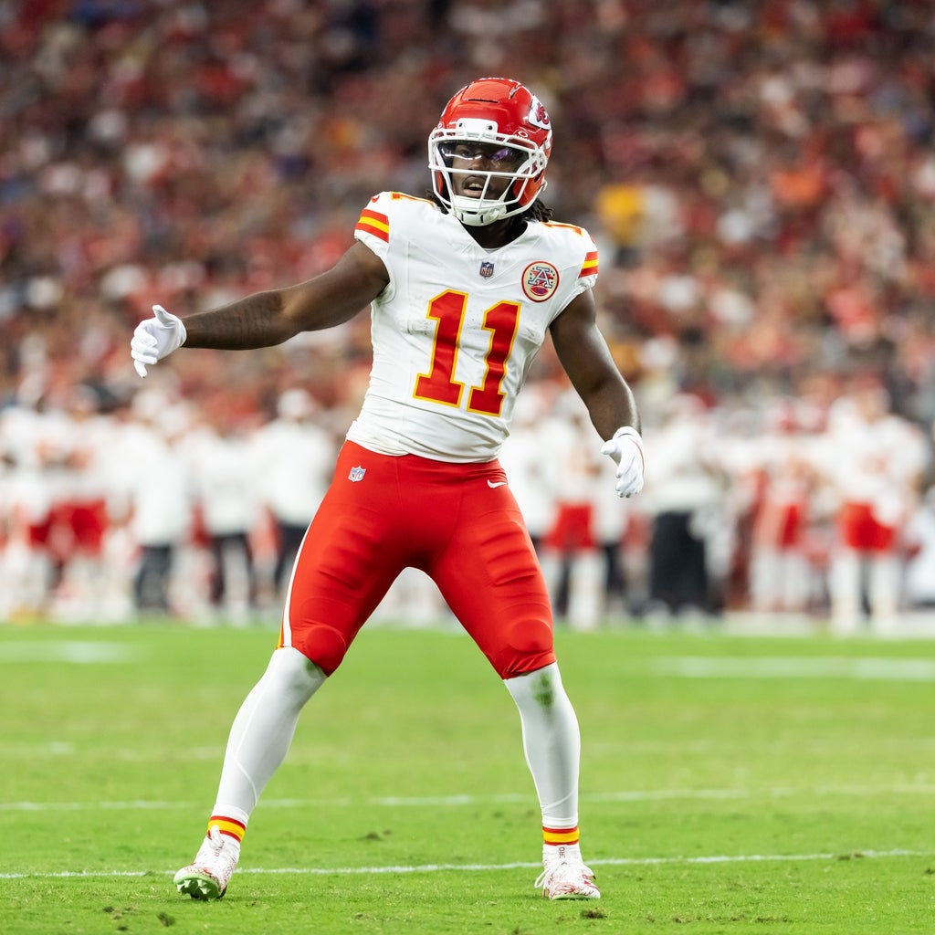 Chiefs Rookie Opens Food Pantries in Kansas City After Humble Journey