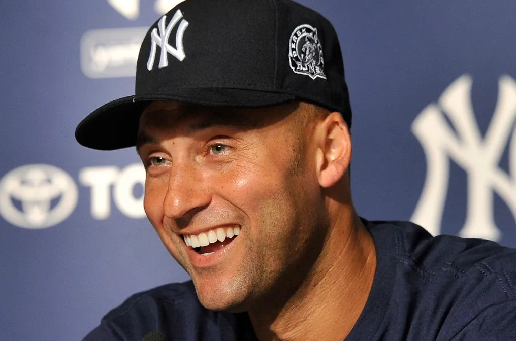 LEGENDARY DEREK JETER REJECTS 4 ADVISORY OFFERS FOR BIG TEAMS, ONLY TO ...