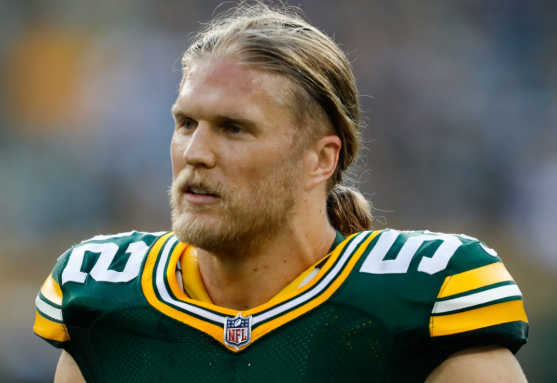 Legend Clay Matthews III Sends NFL into Frenzy by Considering Return to ...