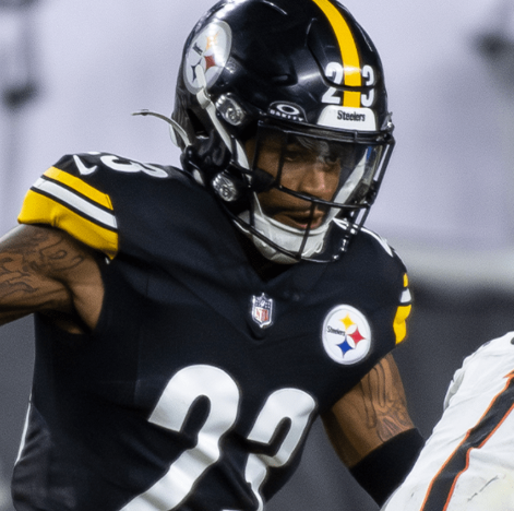 Just 3 Hours After Being Released by the Pittsburgh Steelers, Former ...