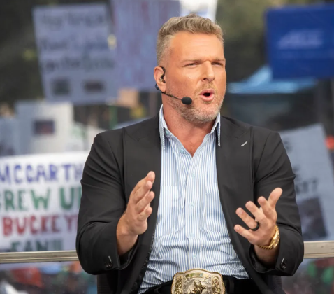 Legendary Commentator Pat McAfee Speaks Out To Defend Bears Live On ...