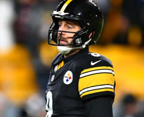 Steelers MVP Aaron Rodgers Abruptly Walks Out of Press Conference After ...